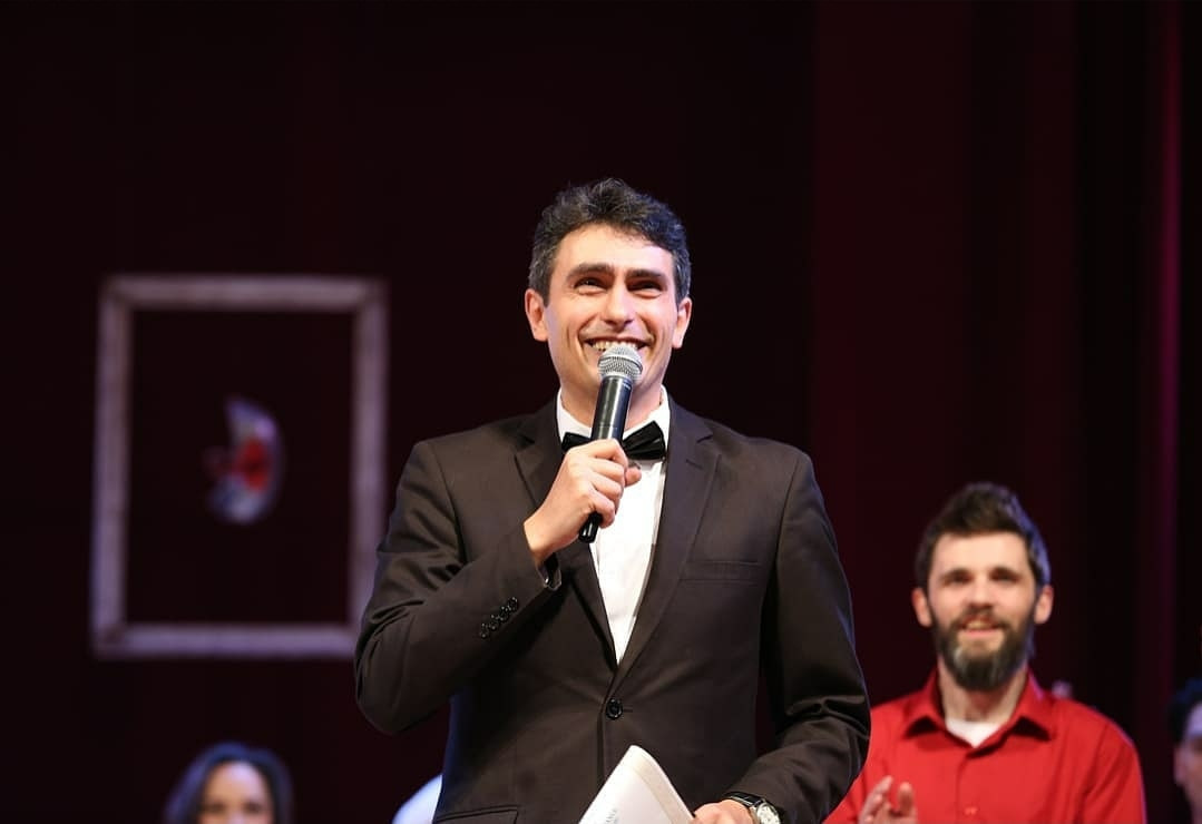 Азиз Азизов: О чем говорить, если педагог английского языка становится ...